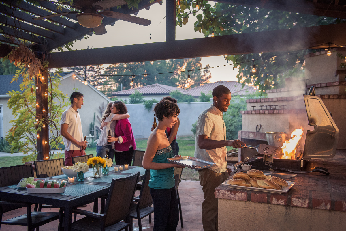 Eating Well at Summer BBQs: Nutrition Tips for Enjoying Social Events